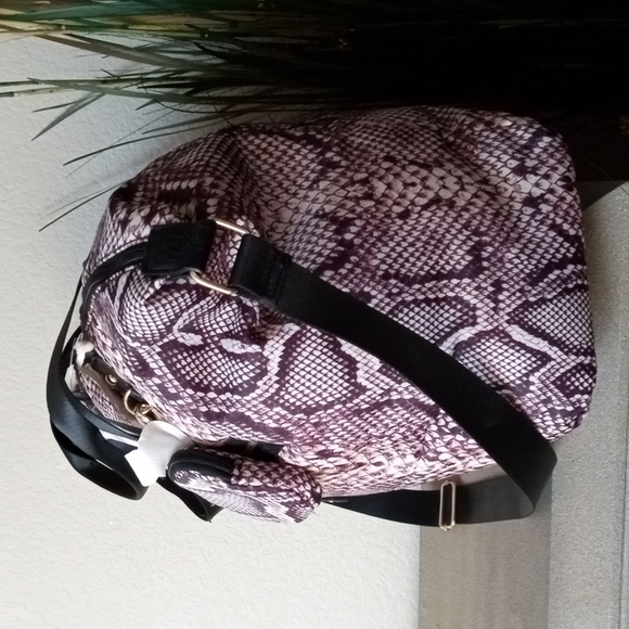 Jessica Simpson | Bags | New Jessica Simpson Natalie Weekender Snake ...